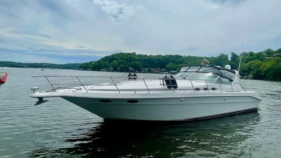 Rent this 40' Sea Ray on Anchor