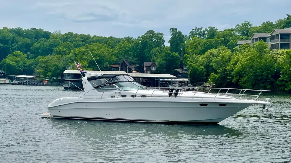 Rent this 40' Sea Ray on Anchor