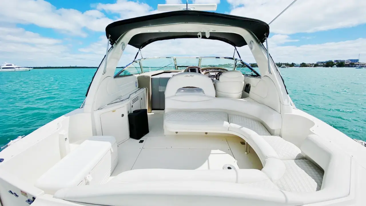 Rent this 41' Sea Ray on Anchor